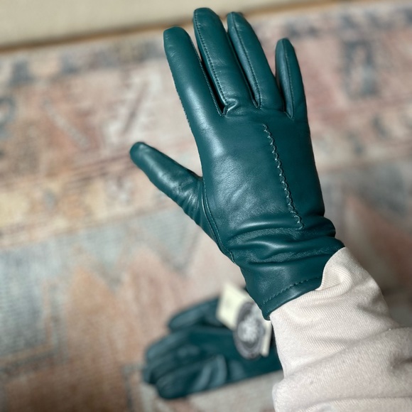 Fownes Brothers | Accessories | Black Friday Sale Nwt Fownes Brothers ...